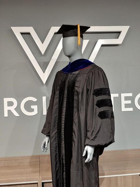 Virginia Tech Graduation Cap 95 Commencement Ceremonies Begin At